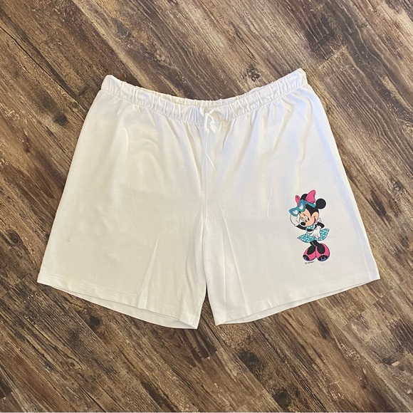 American Vintage | Shorts | Vintage 99s White Minnie Mouse Disney ...